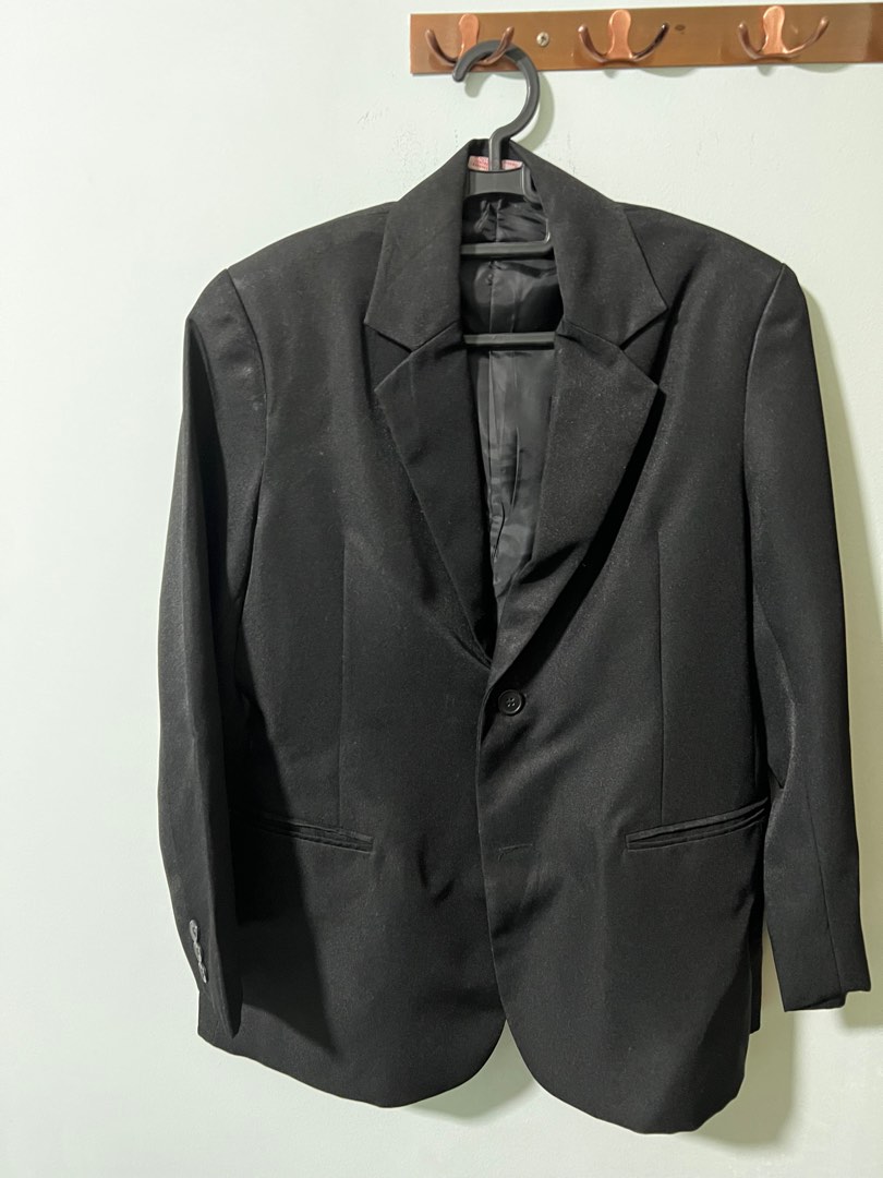 Black Blazer, Women's Fashion, Coats, Jackets and Outerwear on Carousell