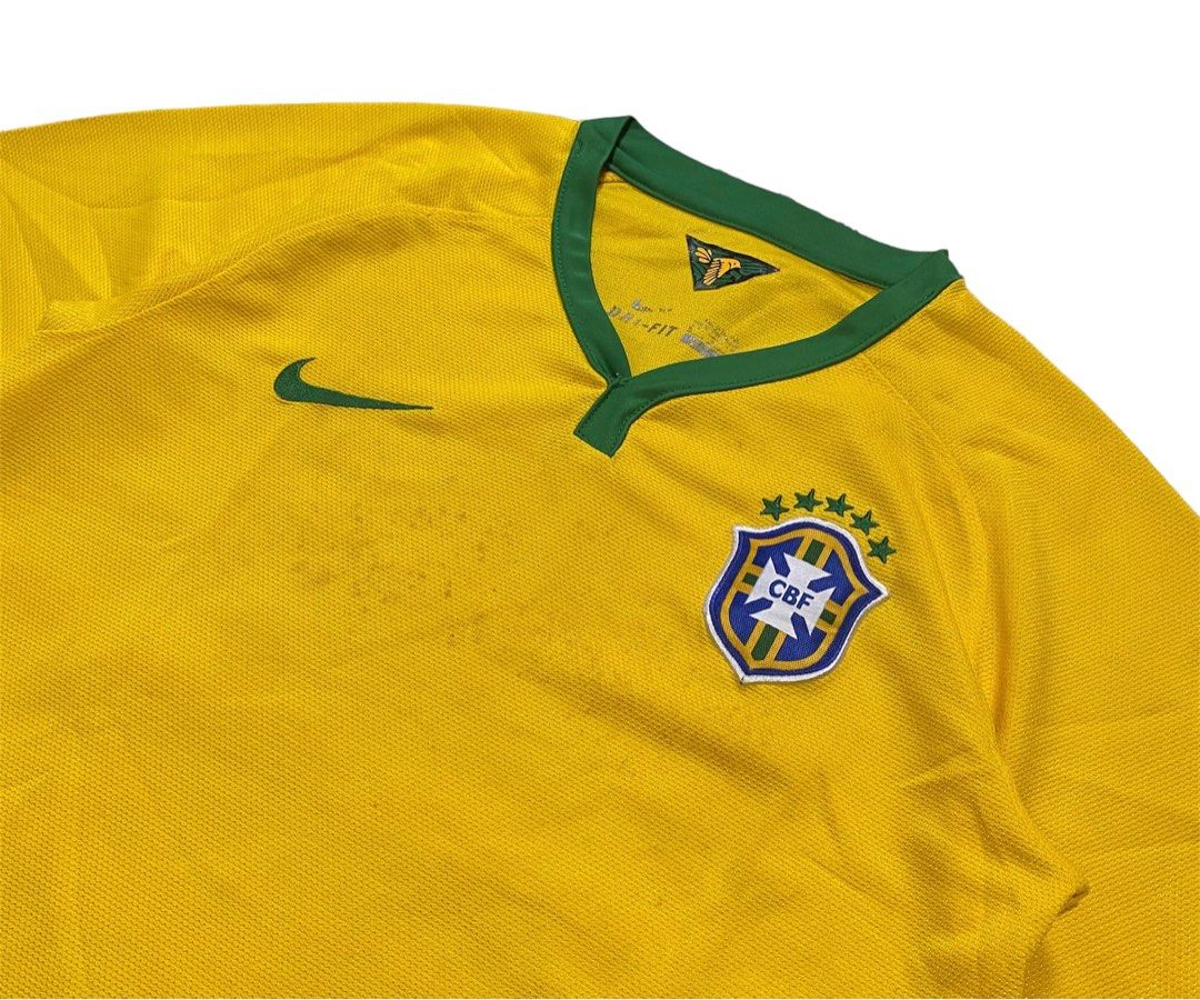 Brazil Home Kit 2014/15, Olah Raga, Baju Olahraga di Carousell
