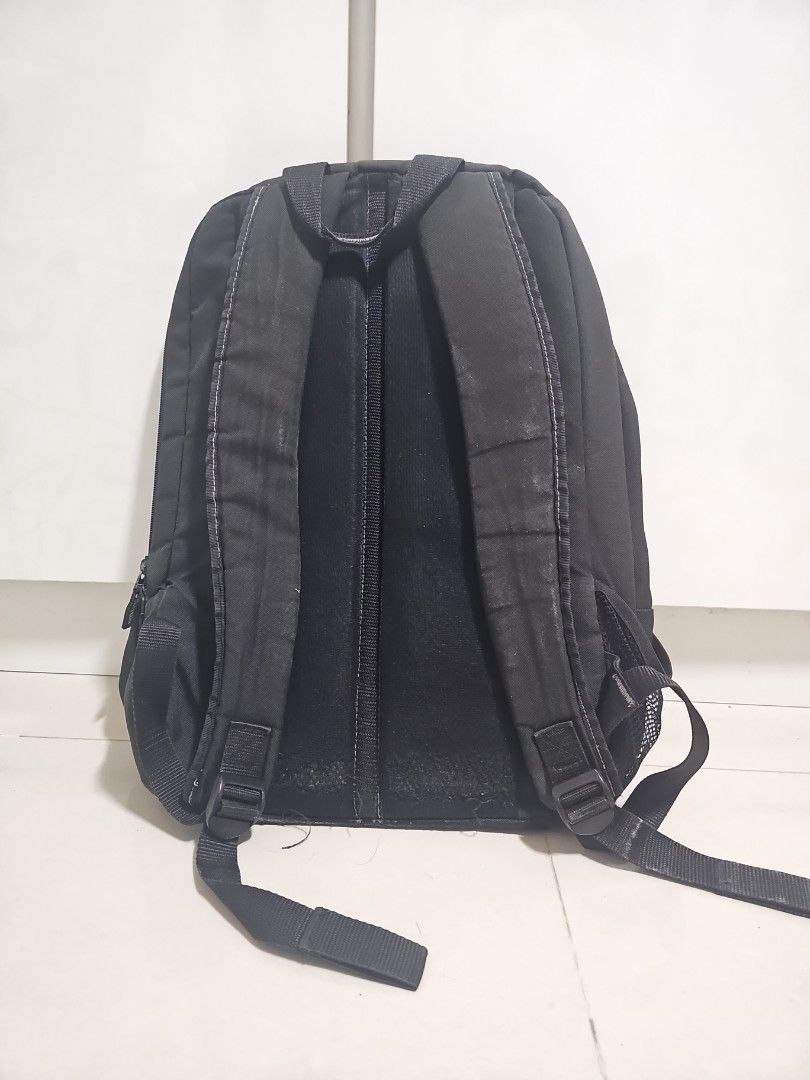 CASE LOGIC BACKPACK, Men's Fashion, Bags, Backpacks on Carousell