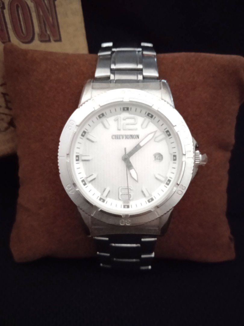 CHEVIGNON Quartz Stainless Steel Watch, 名牌, 手錶 - Carousell