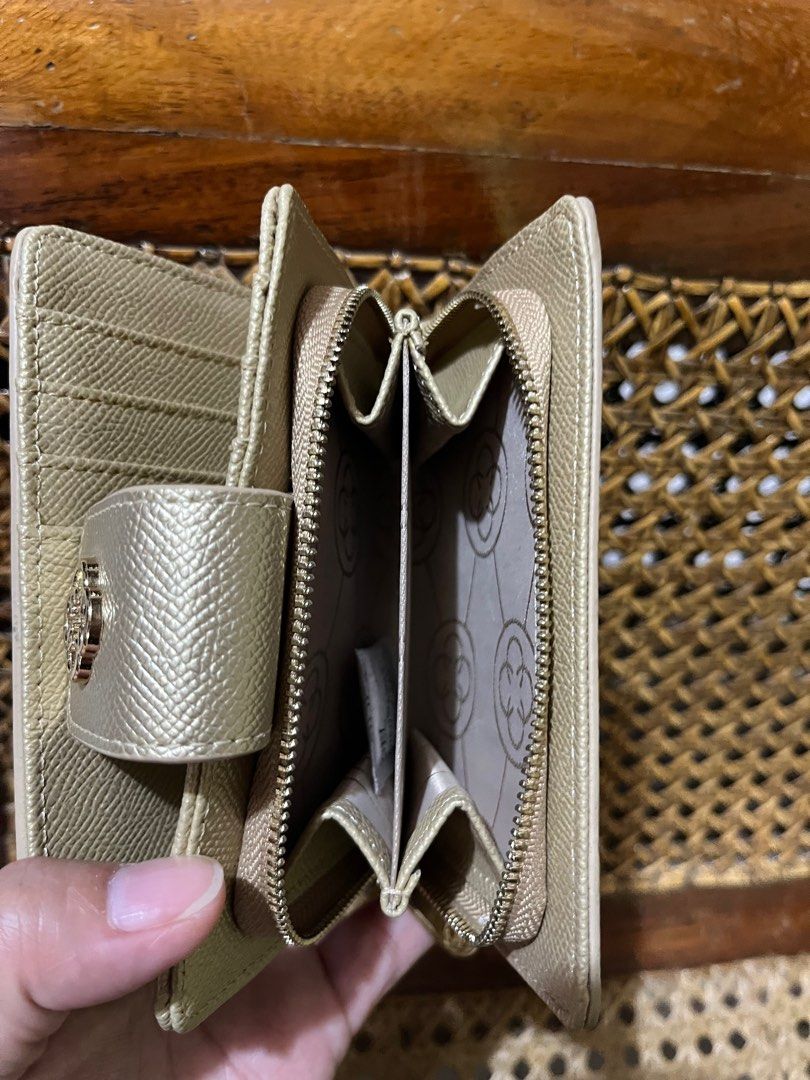 CLN wallet on Carousell