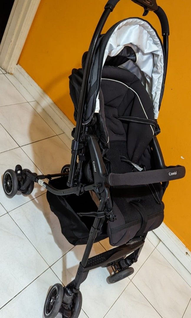Combi mechacal auto 4 cas stroller, Babies & Kids, Going Out, Strollers ...