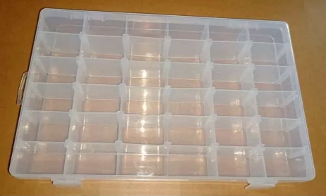 Compartment transparent box-36 grids, Women's Fashion, Jewelry ...