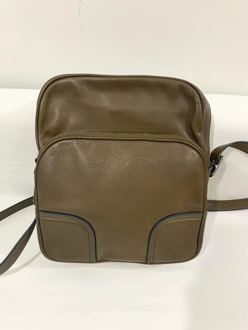 Decluttering Sale Authentic Louis Vuitton LV Limited Edition Cuir ...