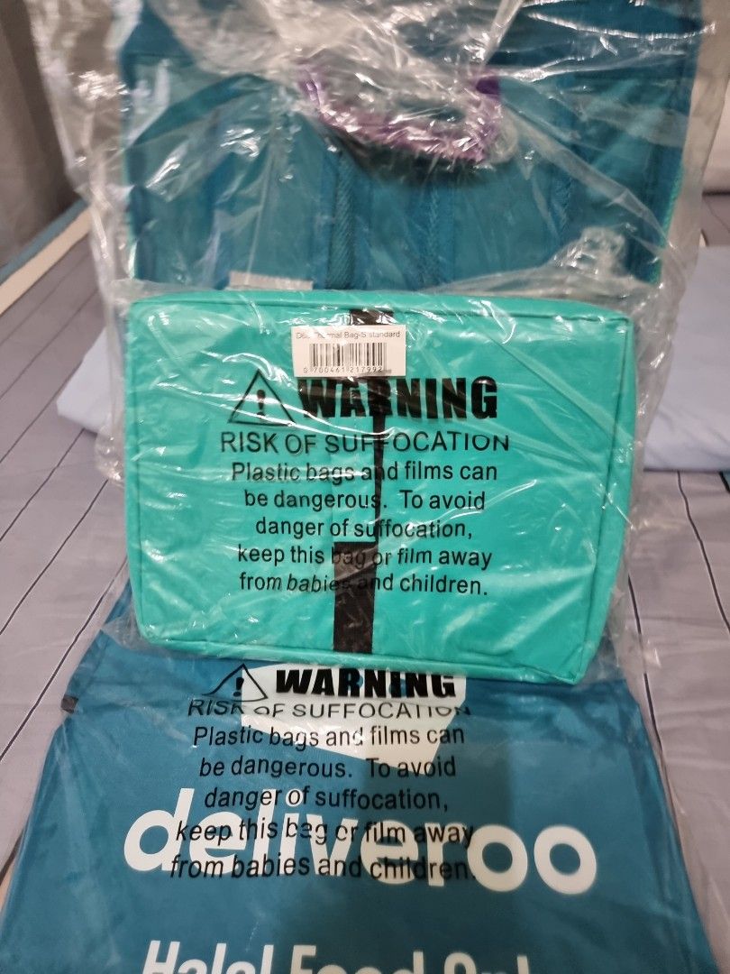 Deliveroo bag bundle, Furniture & Home Living, Kitchenware & Tableware ...