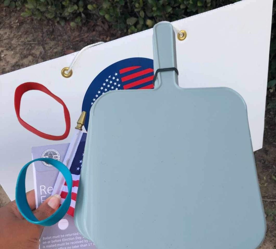 Election campaign material, Hobbies & Toys, Stationary & Craft ...