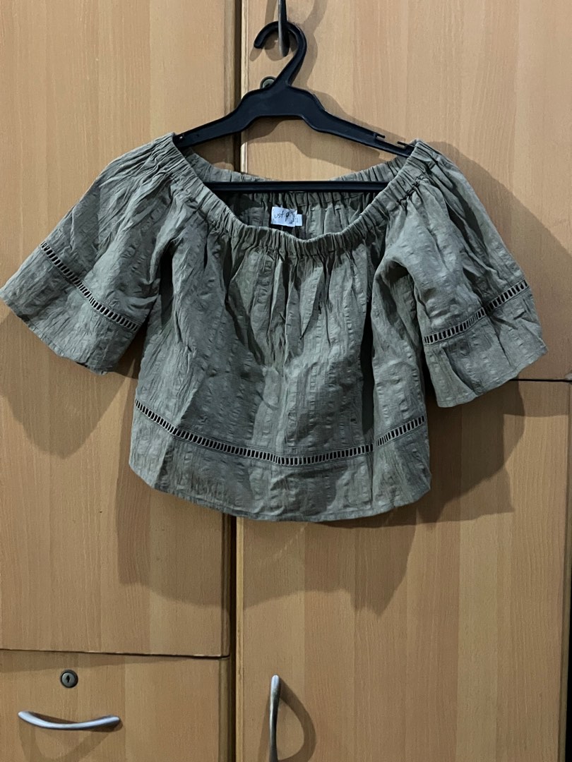 Forever 21 Coachella Off Shoulder Crop Top Army Sage Green on Carousell