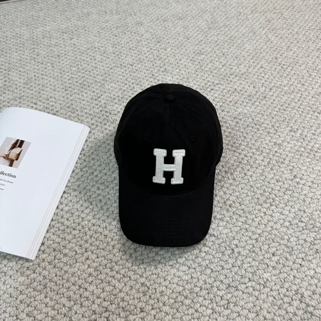 hermes baseball cap, Men's Fashion, Watches & Accessories, Cap & Hats on Carousell
