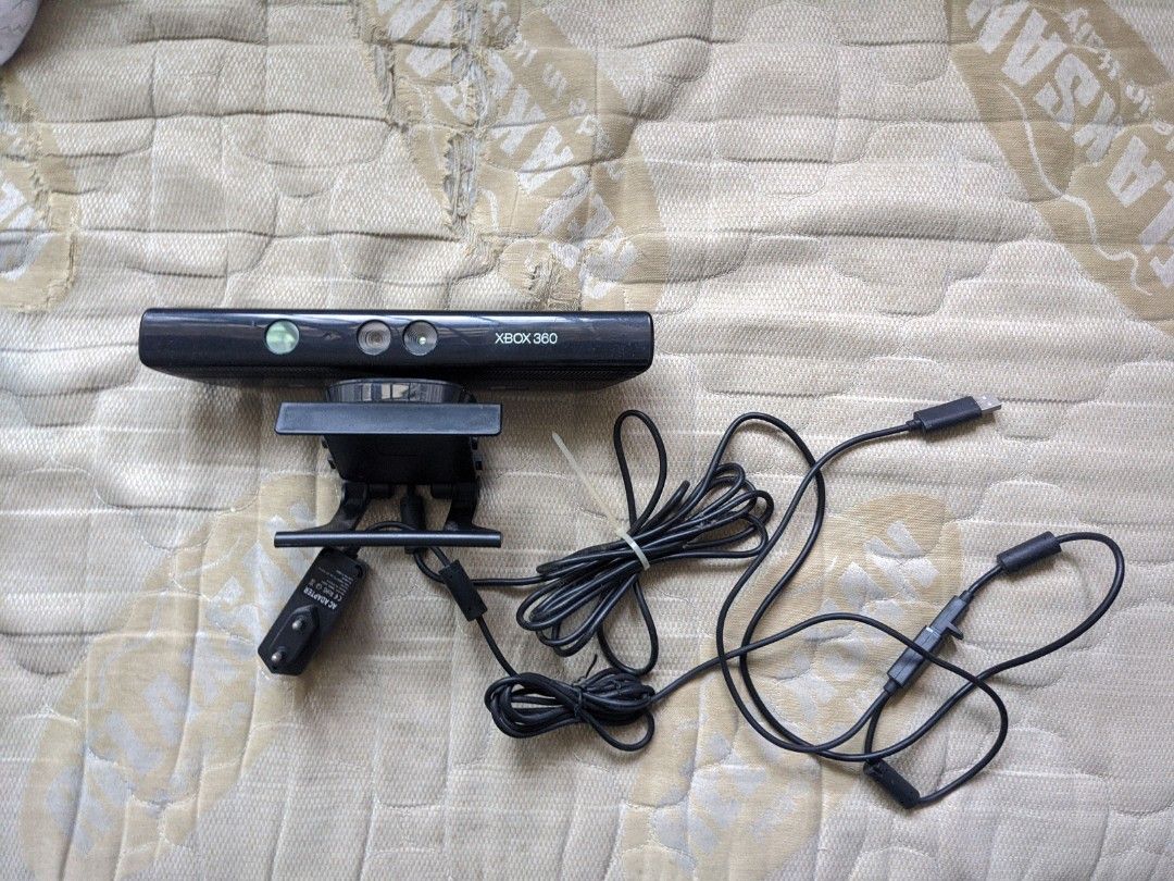 Kinect set with windows adapter and mount, Video Gaming, Video Game ...