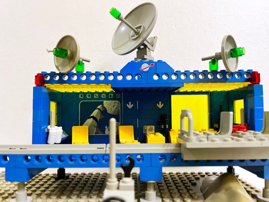 Lego 6970: Beta I Command Base (Vintage), Hobbies & Toys, Toys & Games ...