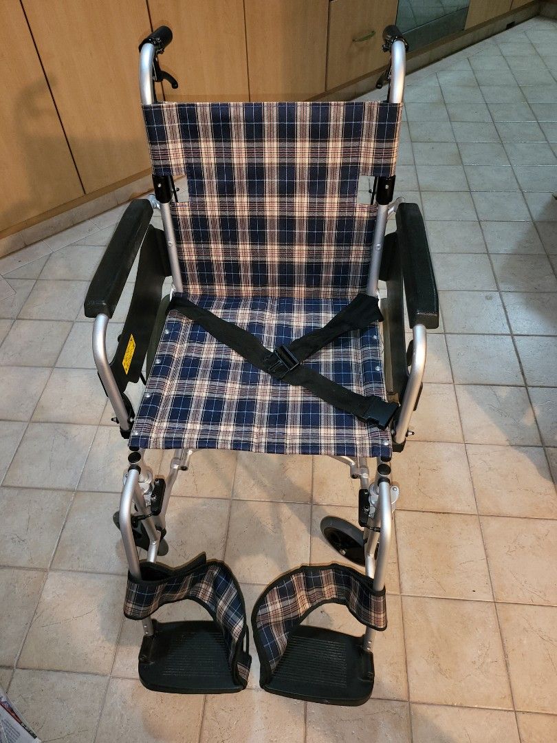 Lightly Used folderable Wheel Chair, Health & Nutrition, Assistive ...