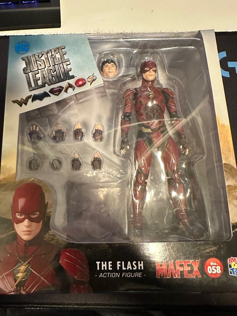 Mafex the flash, 興趣及遊戲, 玩具 & 遊戲類 - Carousell