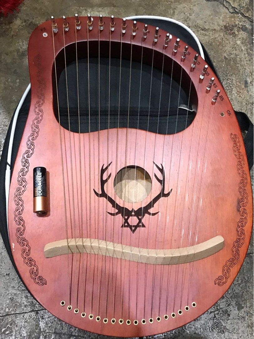 Mini harp, Hobbies & Toys, Music & Media, Musical Instruments on Carousell