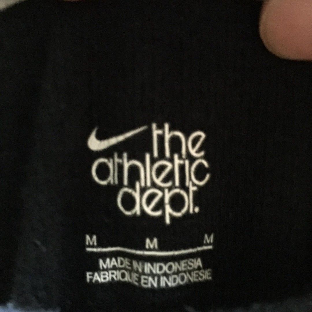 NIKE Side Swoosh on Carousell