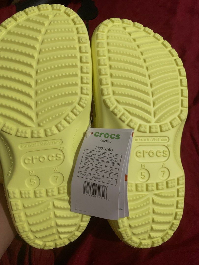 Original Crocs, Men's Fashion, Footwear, Slippers & Slides on Carousell