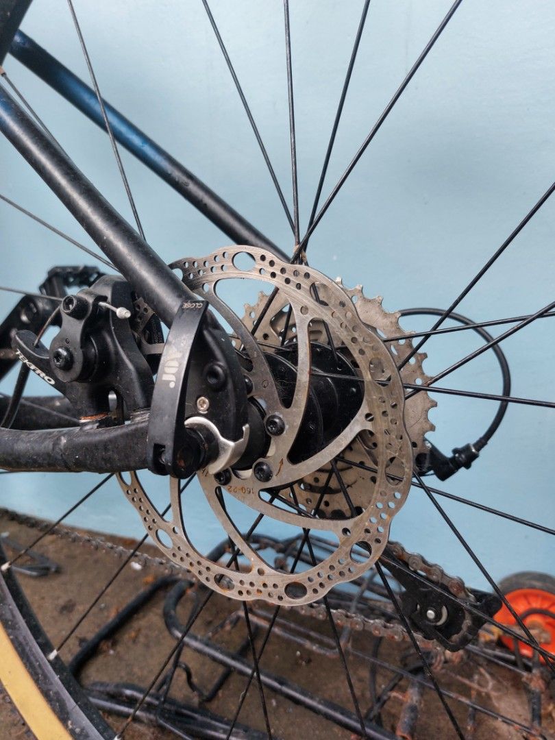 PINEWOOD LANCER 3.0 GRAVEL BIKE on Carousell