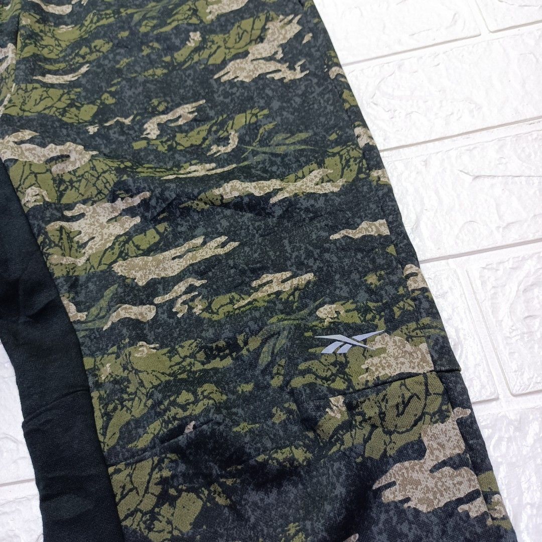 Reebok (Men's) DMX Training Hybrid Camouflage Pants, Men's Fashion ...
