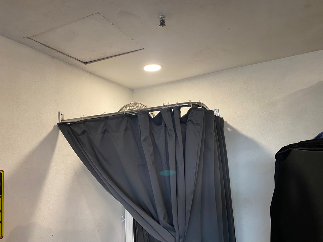 Retail Changing room rail (L shape), Furniture & Home Living, Home ...