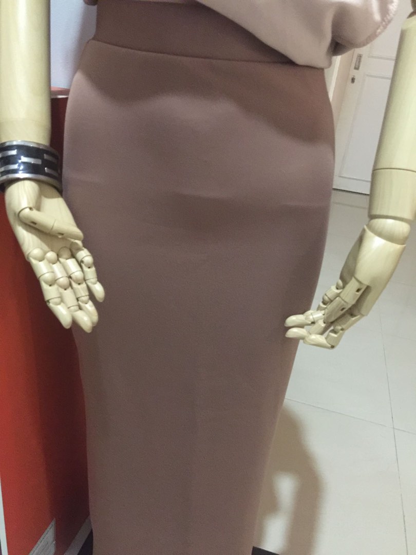 rok sepan panjang, Fesyen Wanita, Pakaian Wanita, Gaun & Rok di Carousell