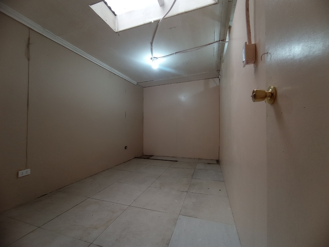 Room for rent Ilang Ilang street 1482 Castillo Park, Alabang Zapote ...