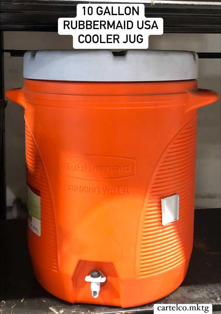 Rubbermaid 1610 Water Jug with extra-thick insulation that keeps the ...
