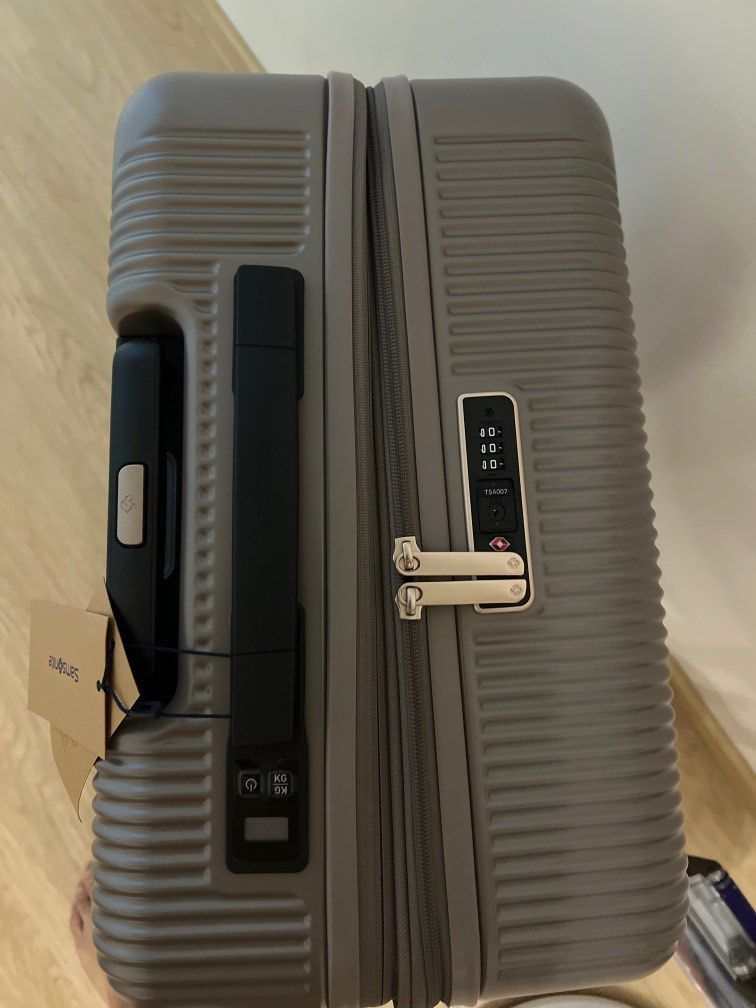 Samsonite Zeltus Spinner 69/25, Hobbies & Toys, Travel, Luggage on ...