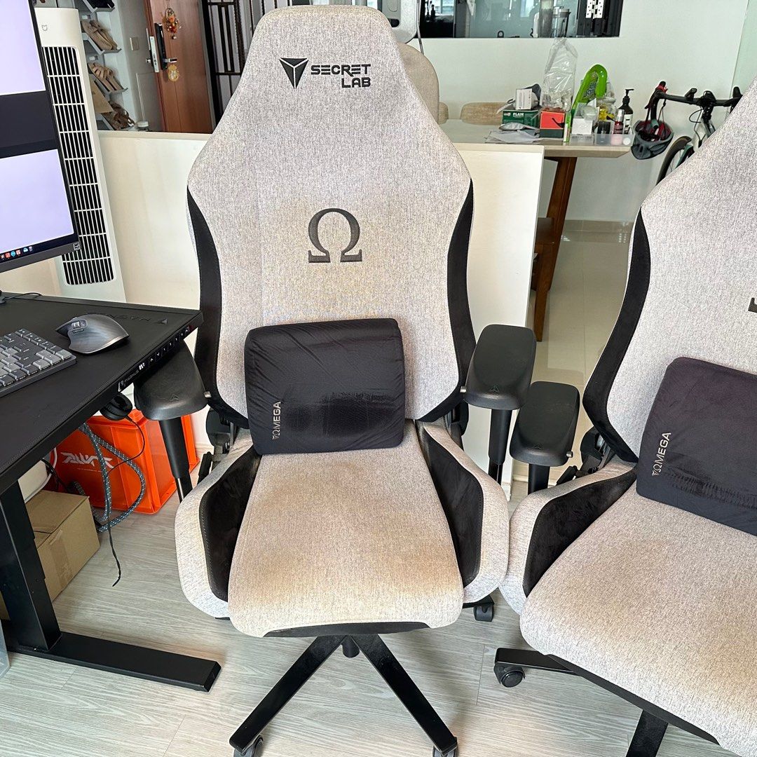 Secret lab OMEGA 2018 SoftWeave, Furniture & Home Living, Furniture ...