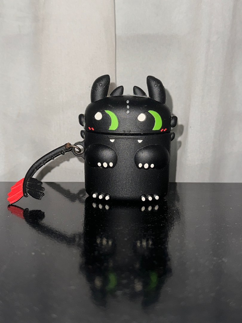 Toothless Airpods 1 case on Carousell