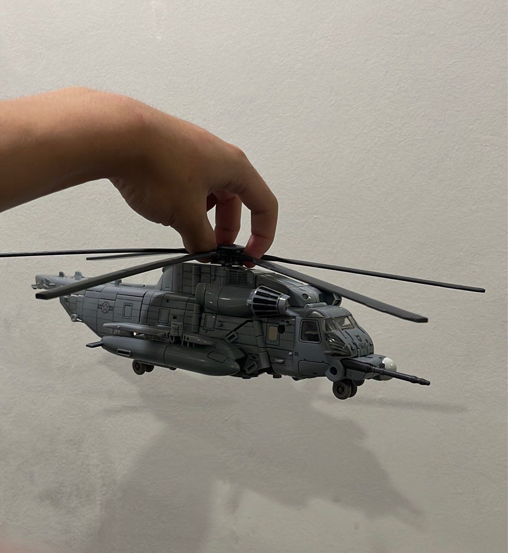 Transformers SS-08 Blackout Leader Class Figure, Hobbies & Toys, Toys ...