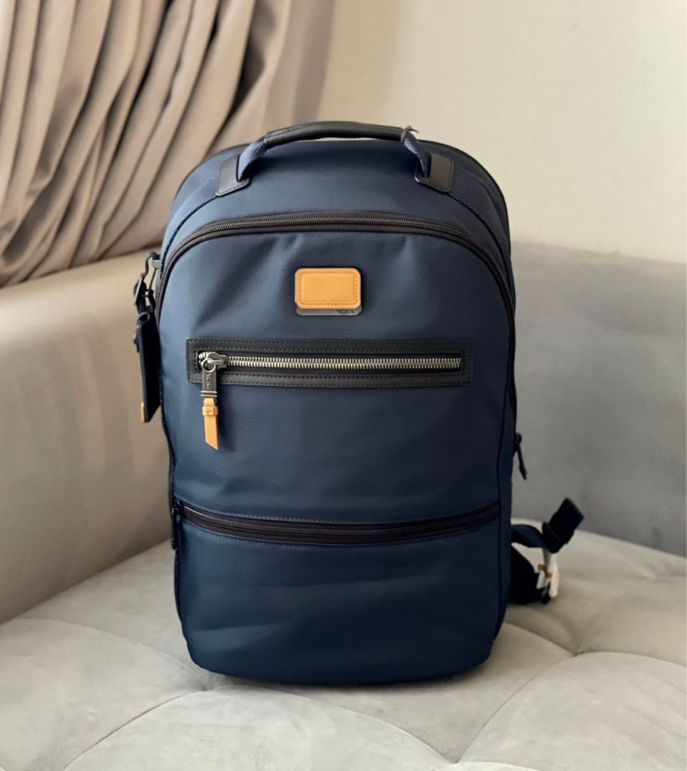 Tumi Backpack Black n creme, Fesyen Pria, Tas & Dompet , Ransel di Carousell