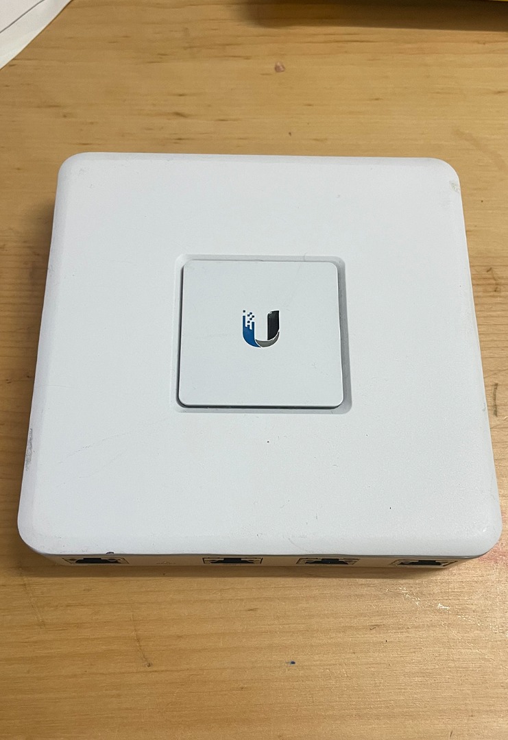 Ubiquiti UniFi Security Gateway (USG-U/USG 3P), 電腦＆科技, 電腦周邊及配件, Wifi及上網 ...