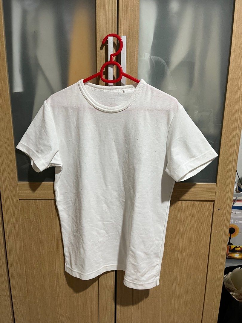 Uniqlo Plain White Tee on Carousell