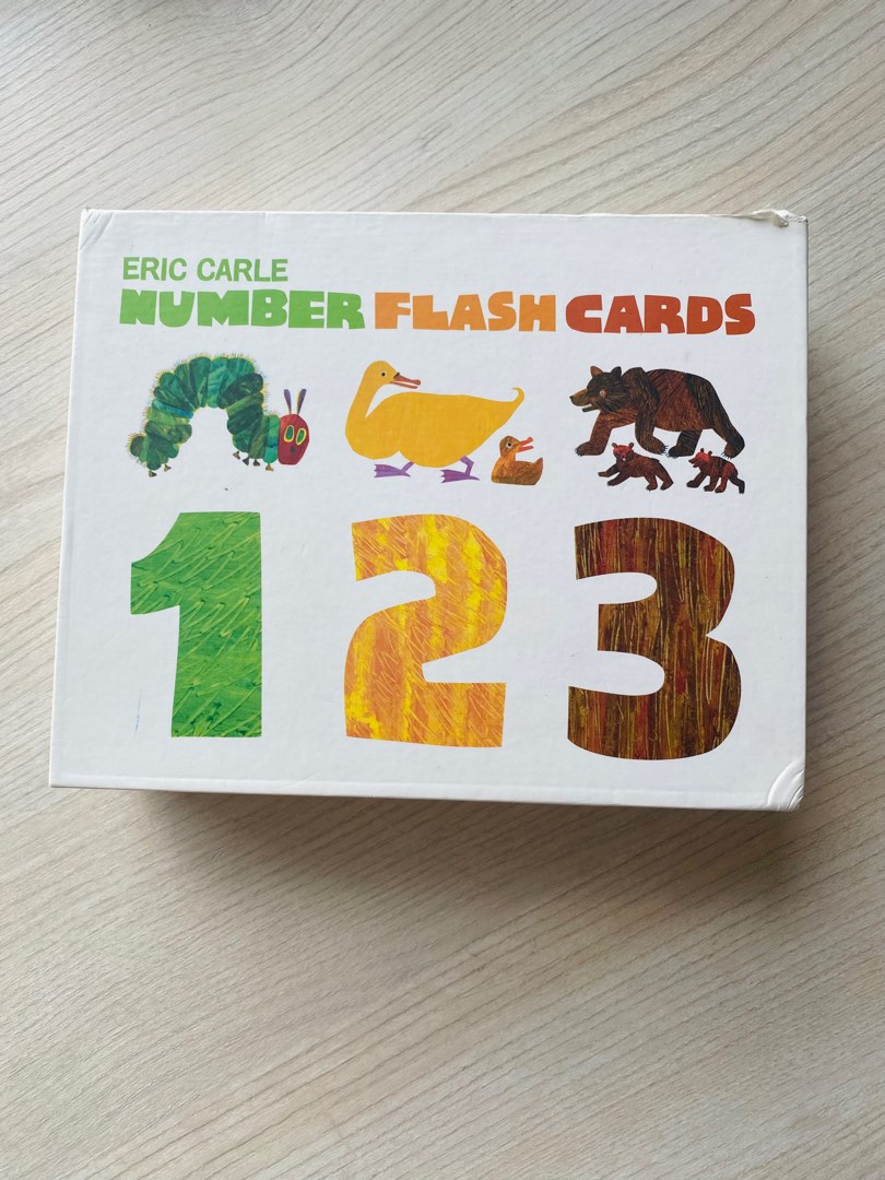 Very hungry caterpillar flash cards, 興趣及遊戲, 書本 & 文具, 教科書 - Carousell