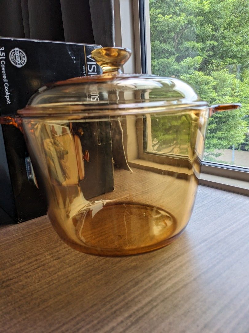 Visions 3.5l covered cookpot, Furniture & Home Living, Kitchenware ...