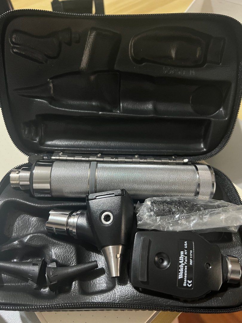 WelchAllyn Otoscope-ophthalmoscope, Health & Nutrition, Medical Supplies & Tools on Carousell