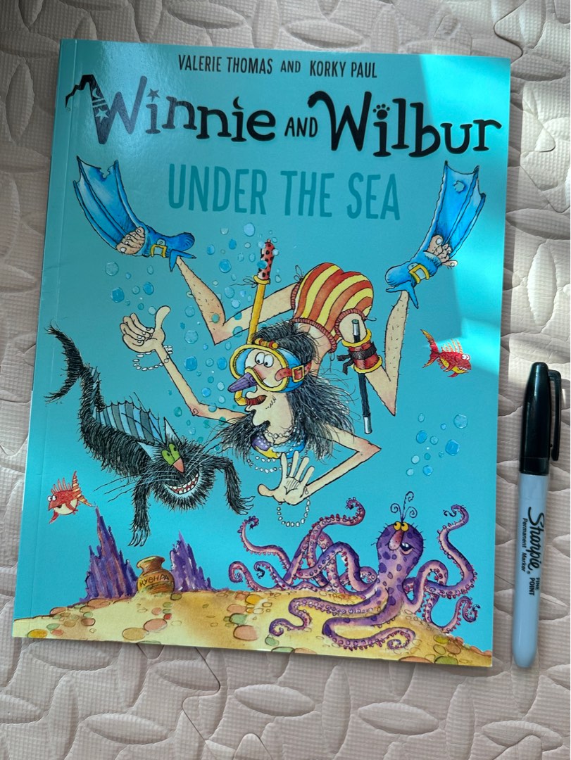 Winnie and Wilbur Under the Sea, Hobbies & Toys, Books & Magazines ...