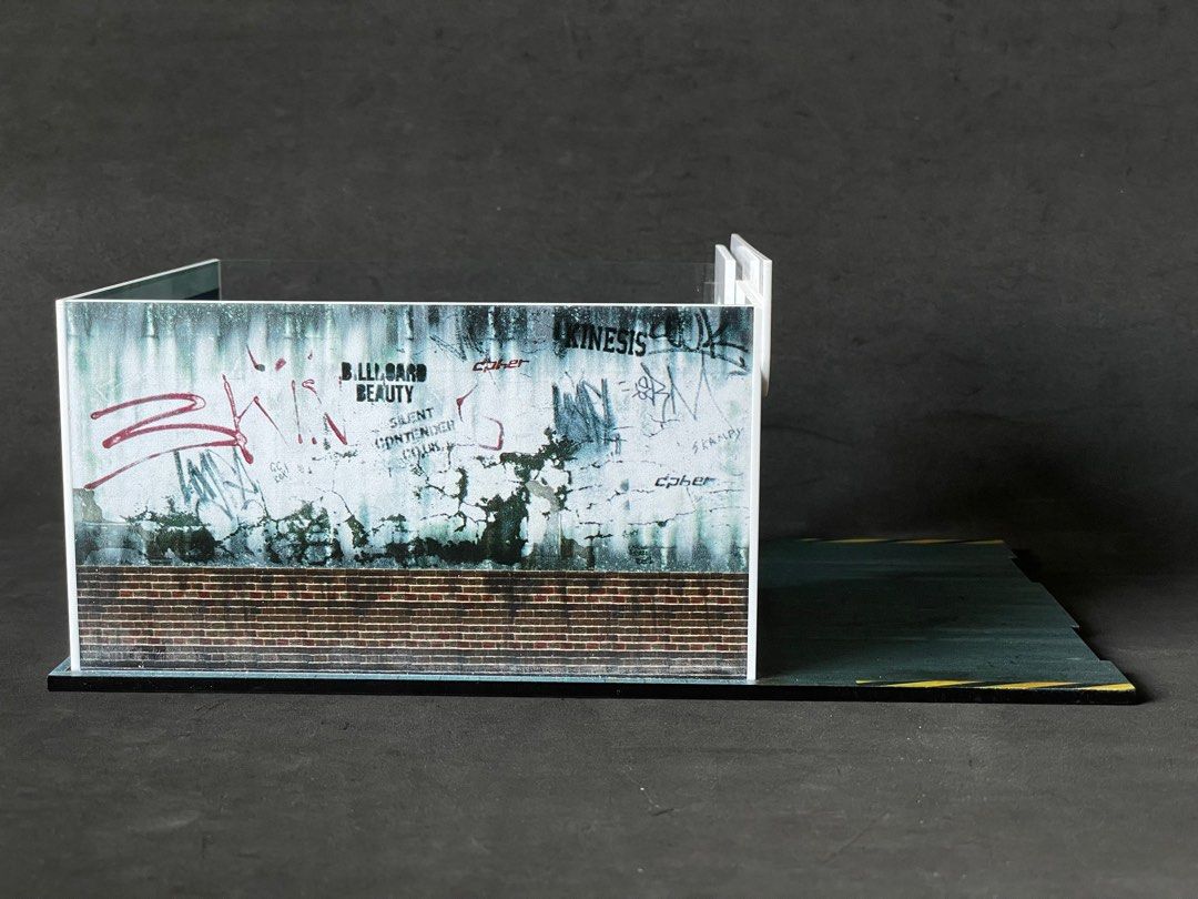 1/64 Micro Wonder Garage Diorama, Hobbies & Toys, Toys & Games on Carousell