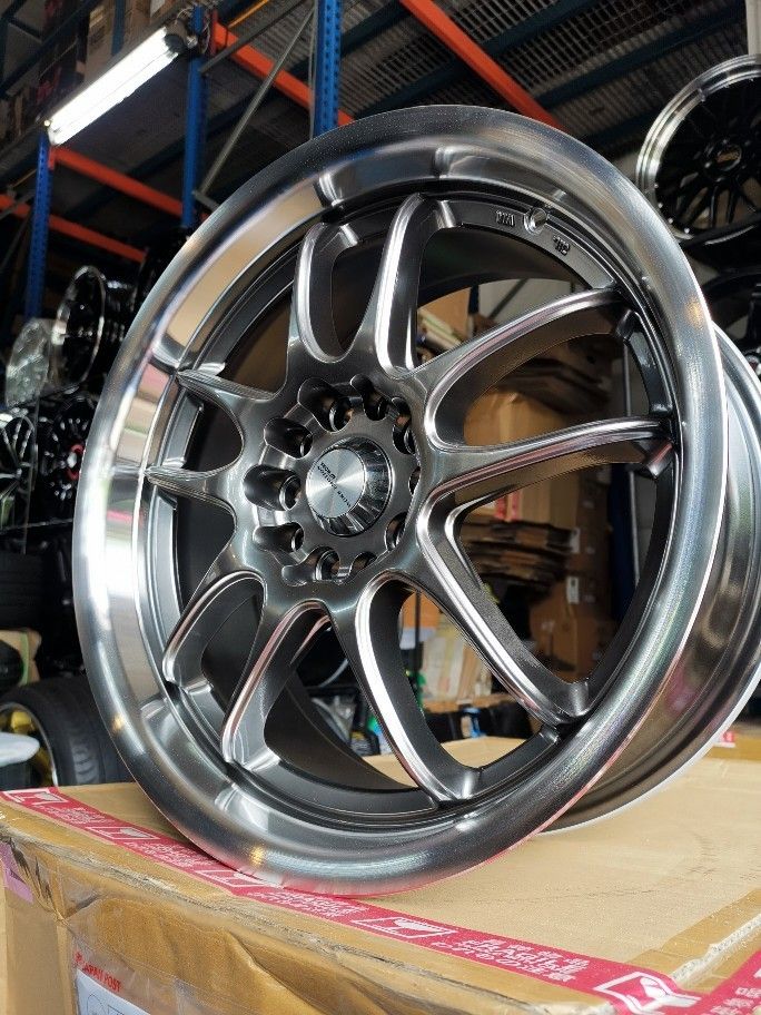 17" work vs xv / work cr2p 17x7.5 et35, Car Accessories, Tyres & Rims ...