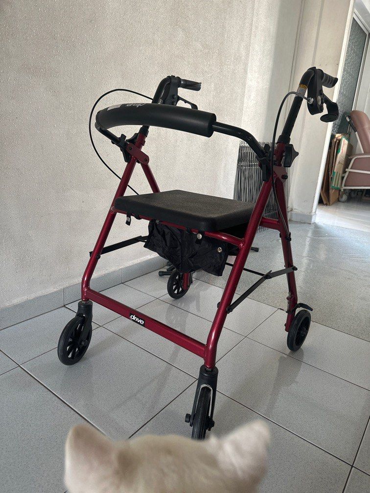 4-wheel walker with seat and pouch, Health & Nutrition, Assistive ...