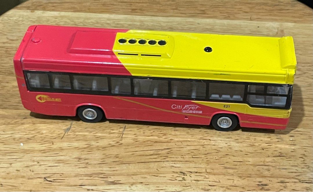 城巴 city bus 單層巴士 東涌E21 巴士模型, 興趣及遊戲, 玩具 & 遊戲類 - Carousell