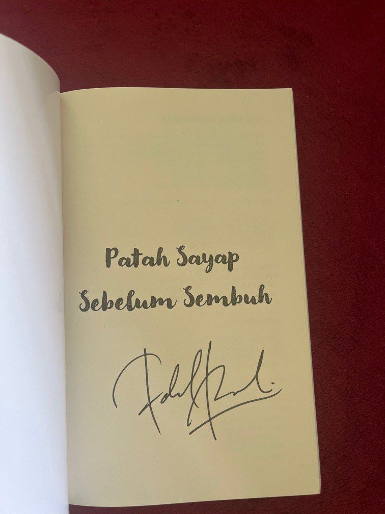 [ Signed Book ] Patah Sayap Sebelum Sembuh Iddin Ramli, Hobbies & Toys ...