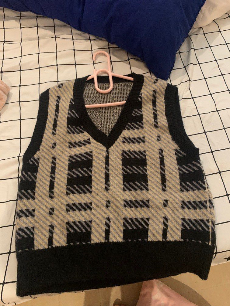 Aesthetic Minimalist Vest, Men's Fashion, Tops & Sets, Vests on Carousell