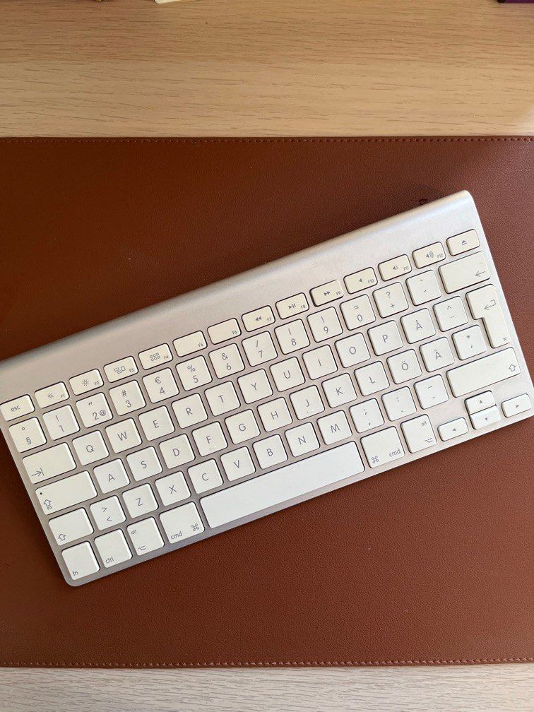 Apple magic keyboard (Swedish), Computers & Tech, Parts & Accessories ...