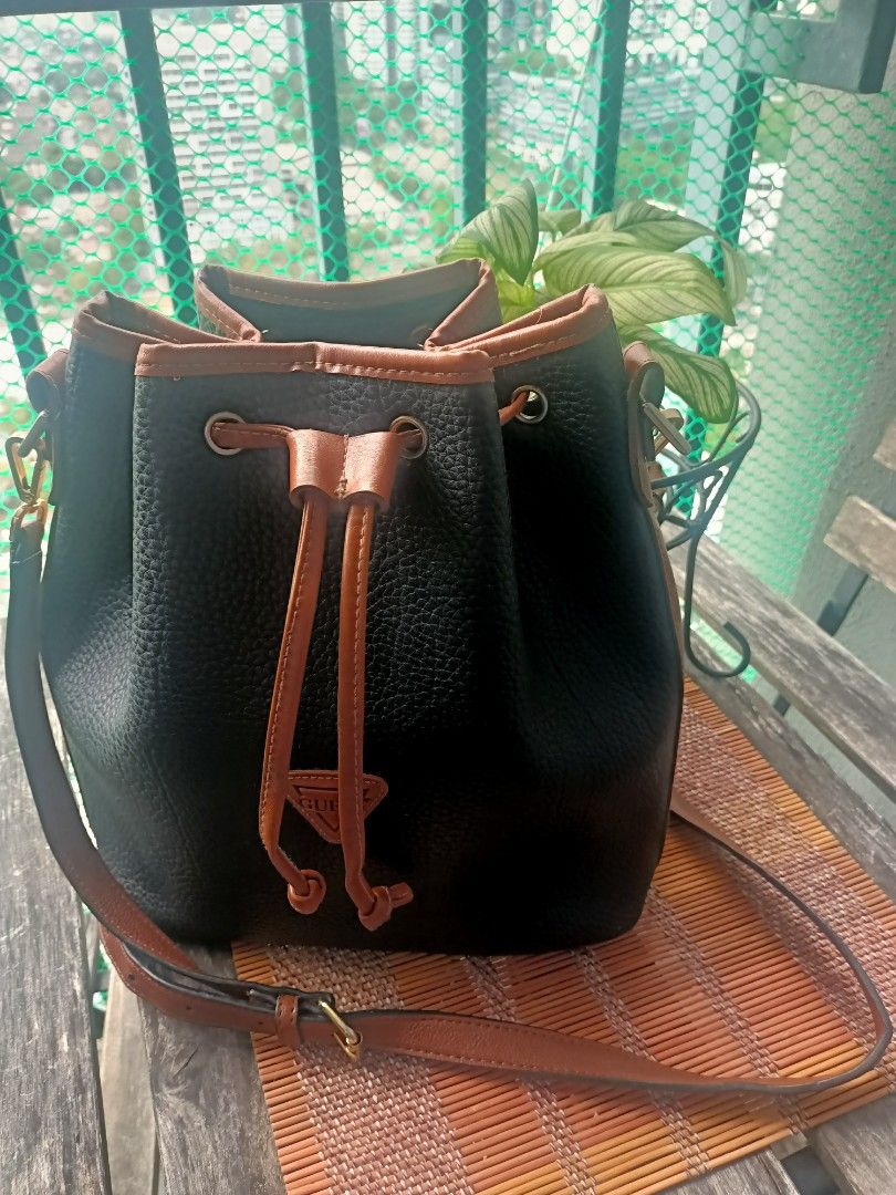 Branded bucket (bundle selected), Women's Fashion, Bags & Wallets ...