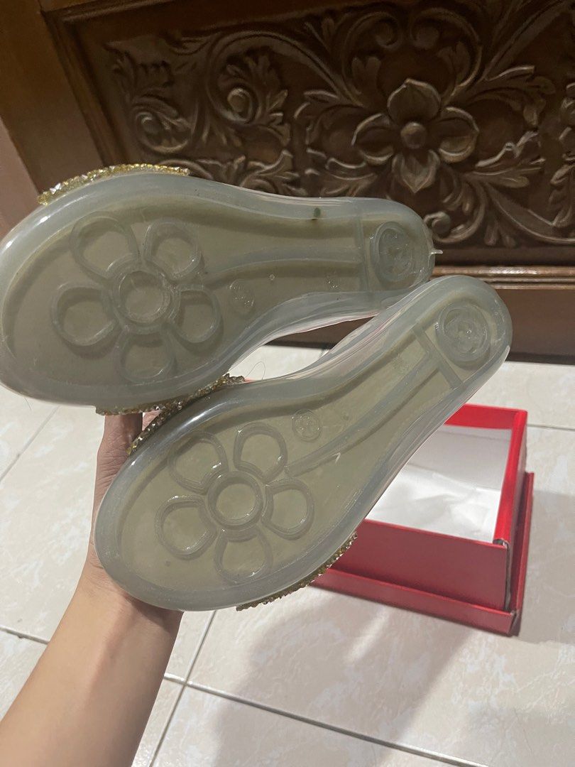 CLN flats on Carousell