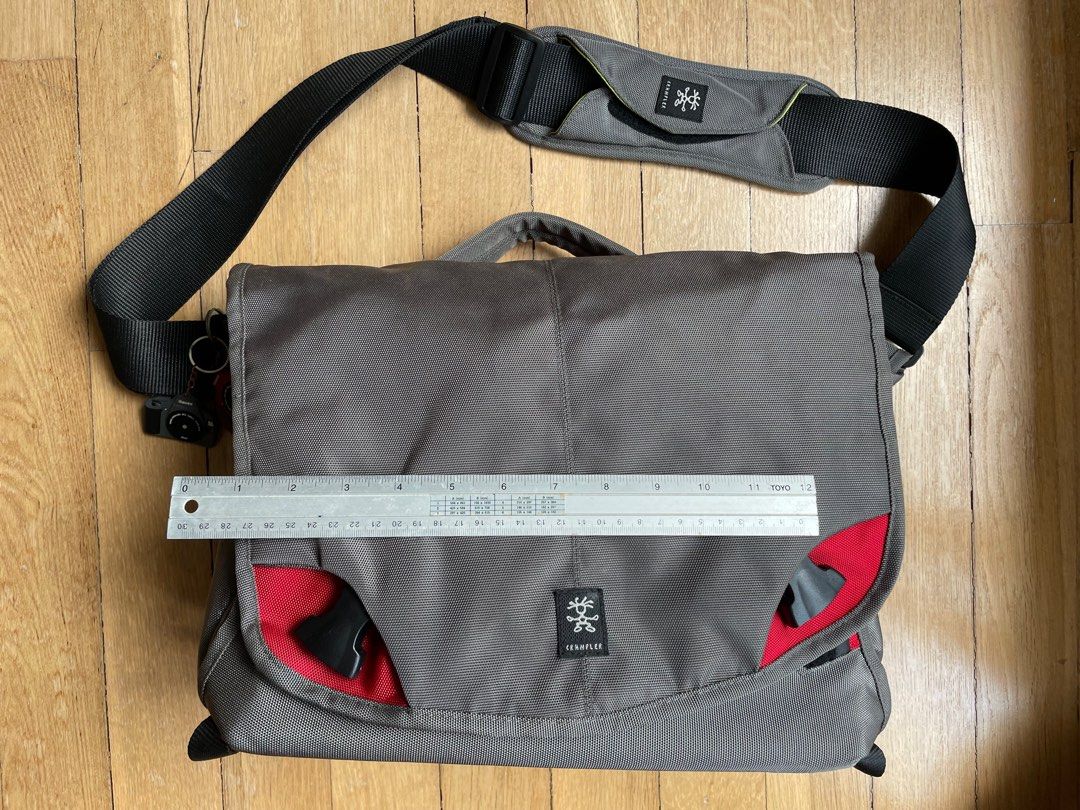 Crumpler camera bag (7 seven million dollar home) , Photography ...