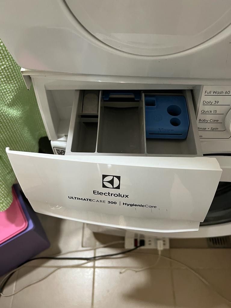 Electrolux washing machine, TV & Home Appliances, Washing Machines and ...