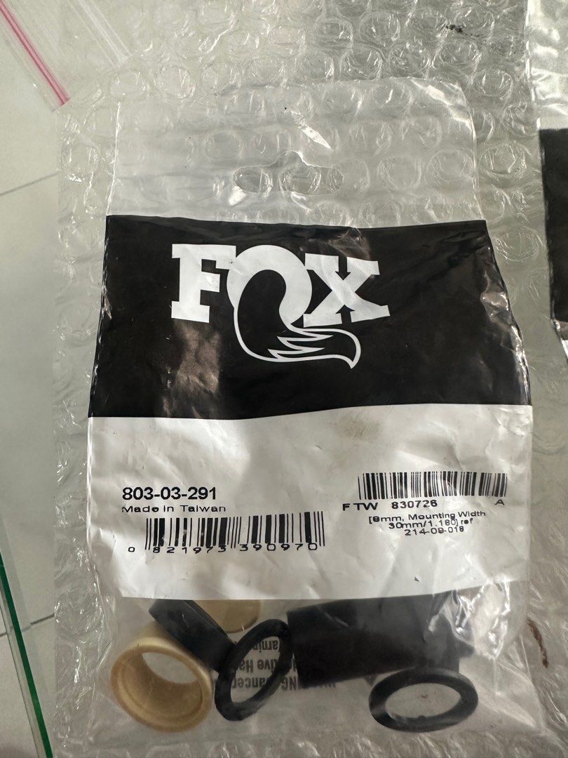 Fox rear Shock Hardware Mounting, Sports Equipment, Bicycles & Parts ...