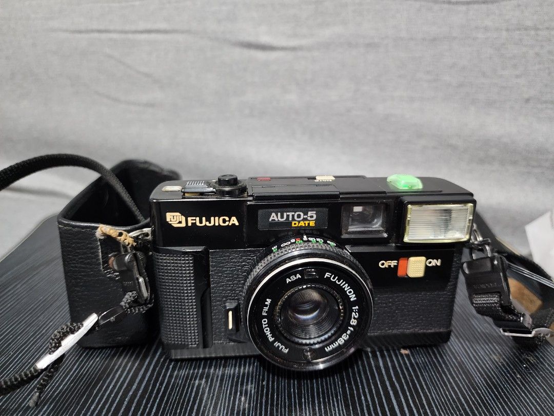 Fujica Auto 5 date on Carousell
