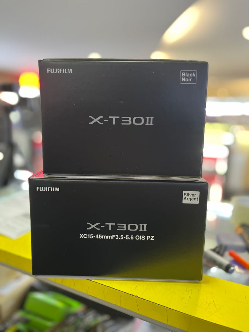 (Pre-order) Fujifilm XT30ii silver/black, Photography, Cameras on Carousell